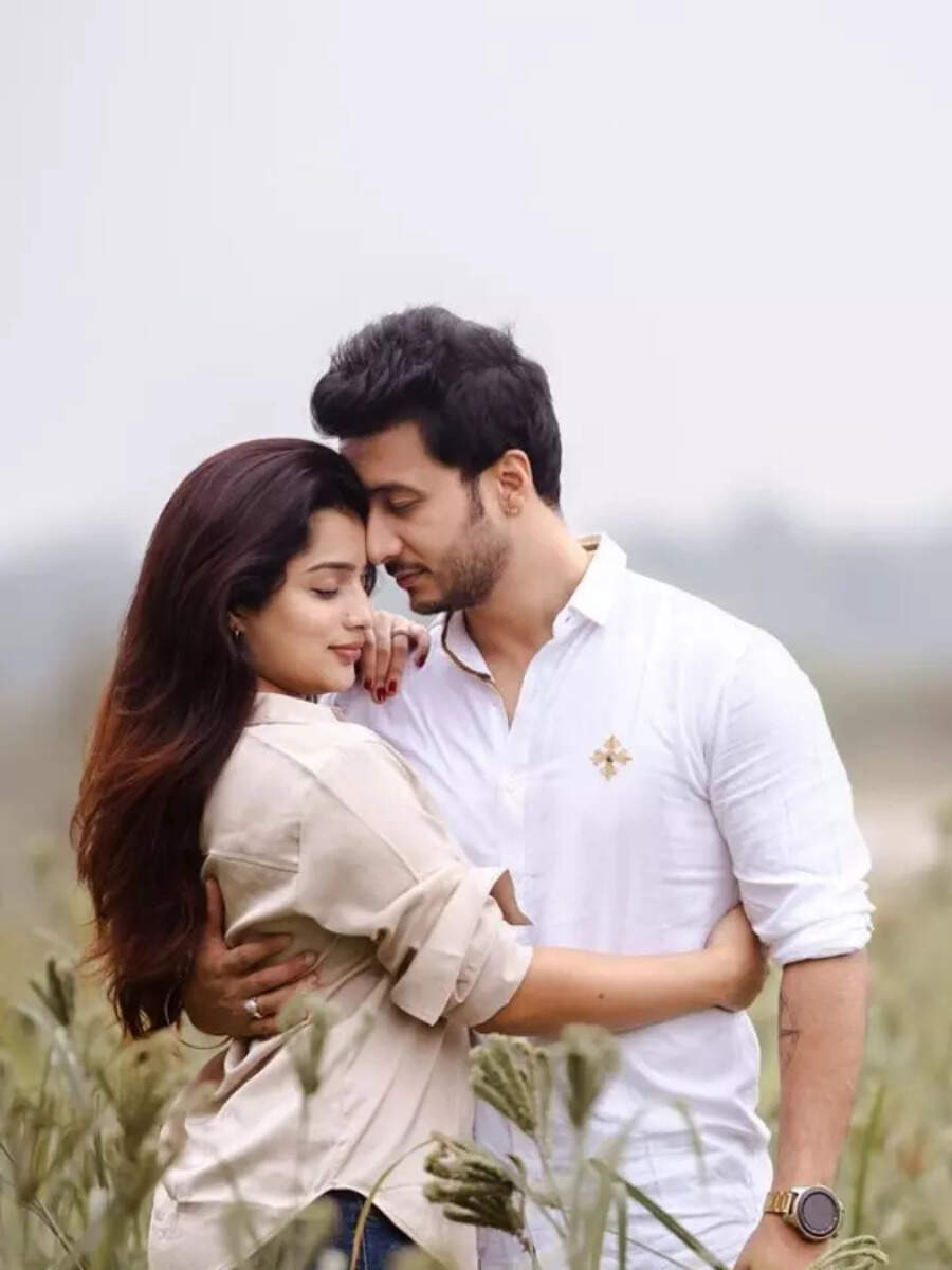 A peek into recently engaged couple Sagar Biligowda-Siri Raju's first ...