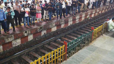 Mumbai: CR looks to widen platform 5 at Dadar station to ease ...