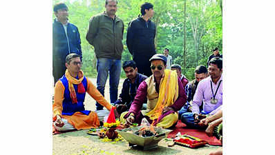 Hec: Protesting Hec Execs Perform ‘havan’ At Site | Ranchi News - Times ...