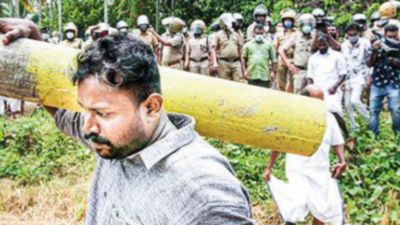 Silverline: Pinarayi govt takes U-turn, freezes controversial ...