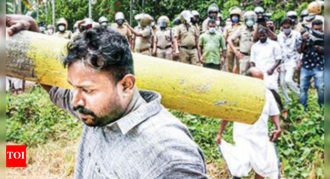 Silverline: Pinarayi govt takes U-turn, freezes controversial ...