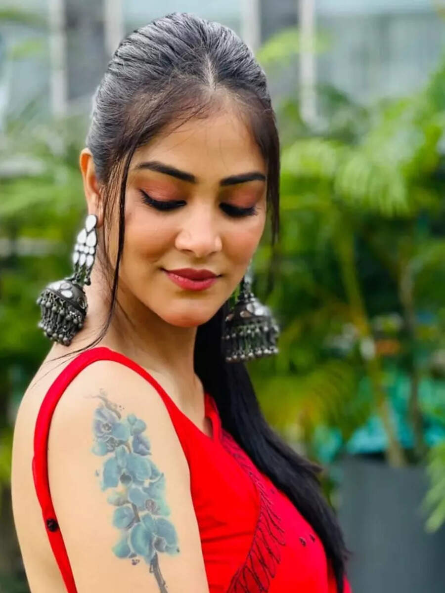 Times when Sona Moni Saha dazzled in a red saree | Times of India