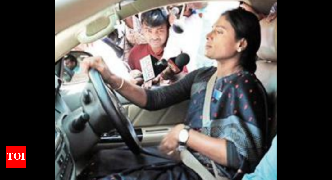 YS Sharmila: Telangana cops tow away SUV with Andhra Pradesh CM’s sister YS Sharmila inside ...