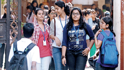 Mohan Reddy: Andhra Pradesh: YS Jagan Mohan Reddy releases Rs 694 crore under fee reimbursement ...