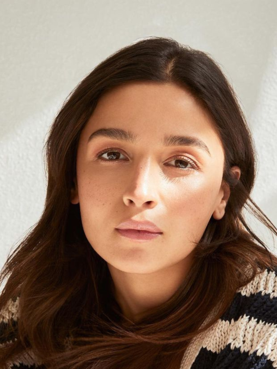 Alia Bhatt's Yoga trainer talks about the benefits of pigeon pose | Zoom TV