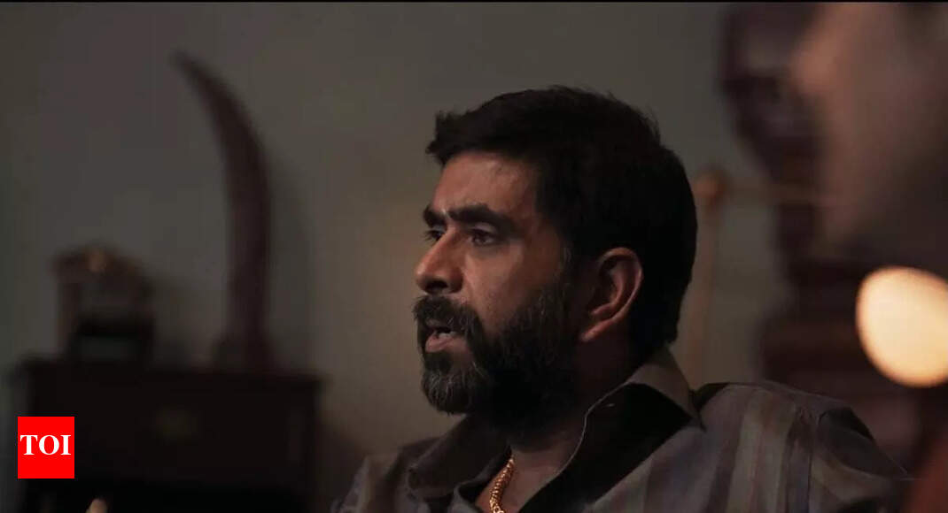 'Dharavi Bank' actor Rohit Pathak opens up on reuniting with Suniel ...