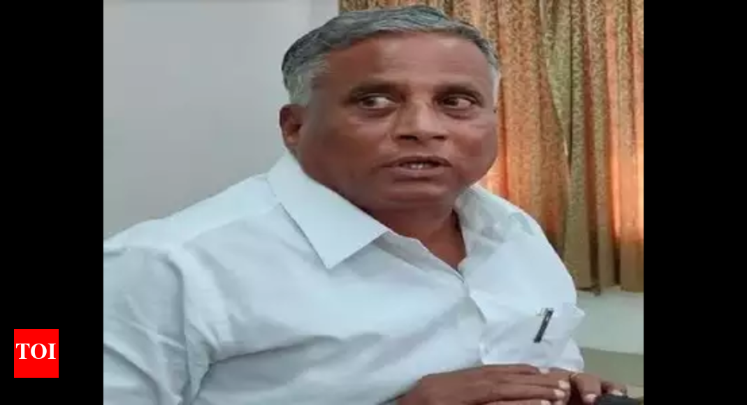 Naga: Bengaluru: Rowdy Naga's visit to minister Somanna's house ...