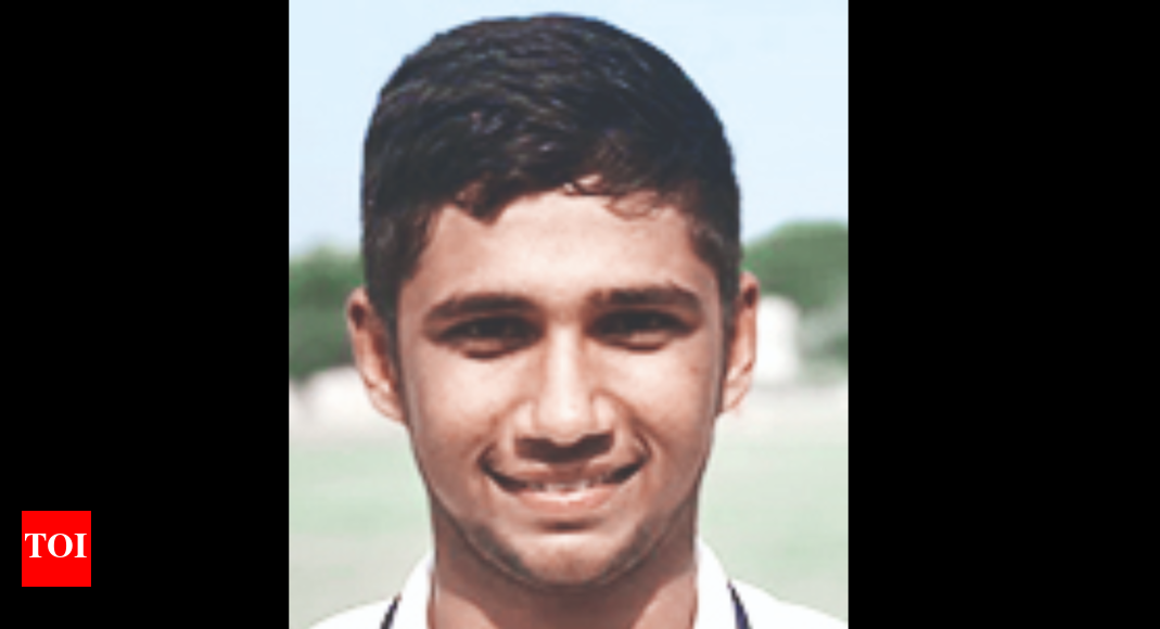 Musheer Serves Notice With 172 | Mumbai News - Times of India