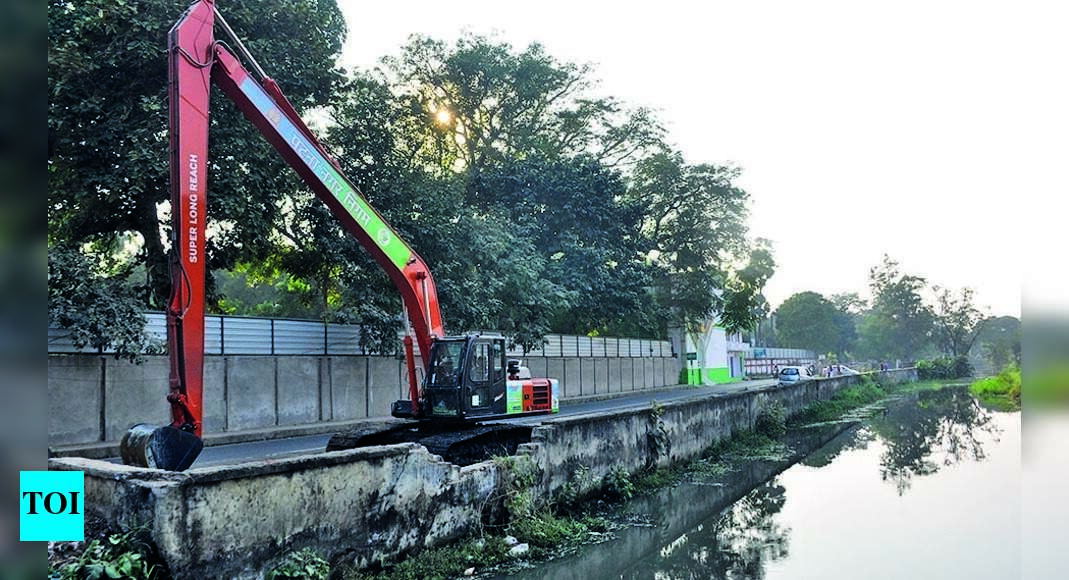 Civic: Civic Body Launches Driveto Clean Drains Across City | Patna ...