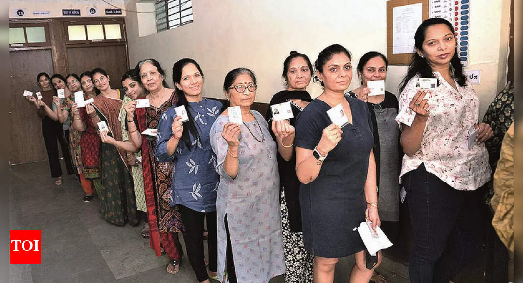 Aap: Tardy Voting In Surat: Aap, Cong Blame Slow Evms | Surat News ...