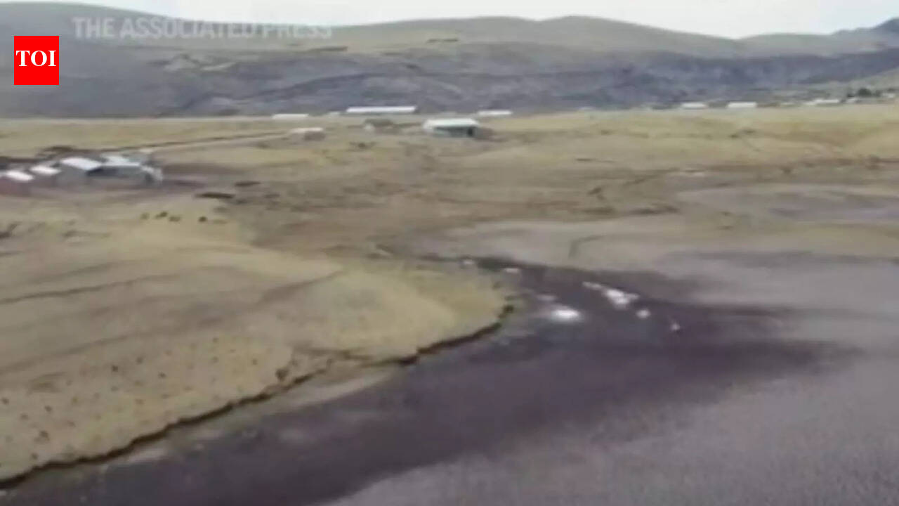 Cconchaccota lagoon dries as drought grips Peru