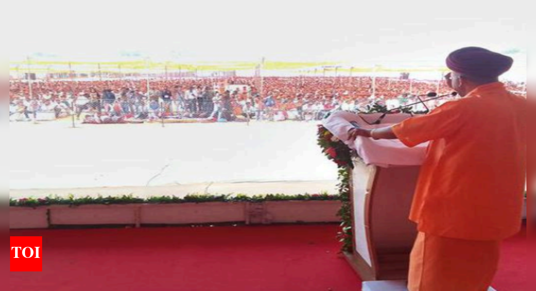 Congress: Finish Congress in Gujarat, Uttar Pradesh CM Yogi Adityanath tells voters | Lucknow ...