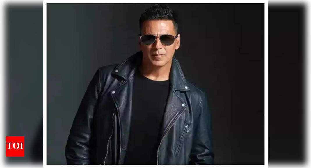 Akshay shares 'fascinating' pics of first batch of NDA women cadets ...