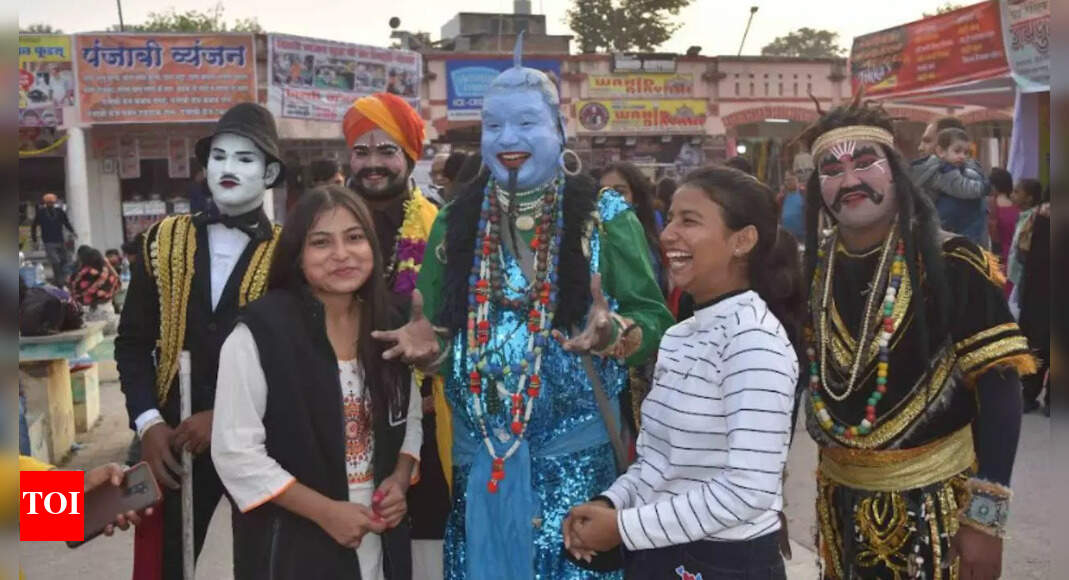 Folk art of Bahurupiya dying a slow death, feels artists entertaining ...