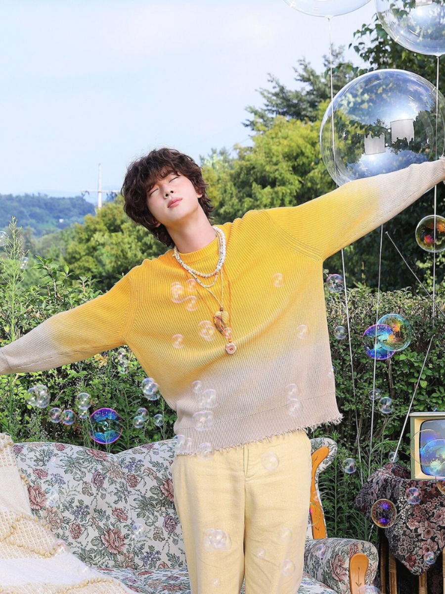 BTS star Jin’s cozy sweaters for Winter | Zoom TV