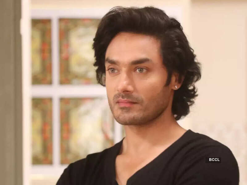 Did you know actor Avinesh Rekhi was a part of Karan Johar's Takht ...