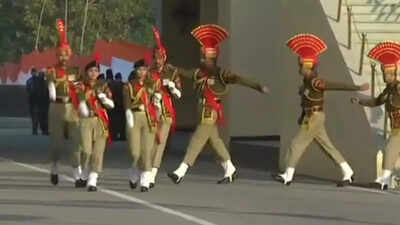 Punjab: BSF to begin online booking of seats for Beating Retreat ...