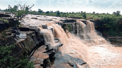 Chitrakoot: Uttar Pradesh plans glass skywalk at Chitrakoot waterfall ...