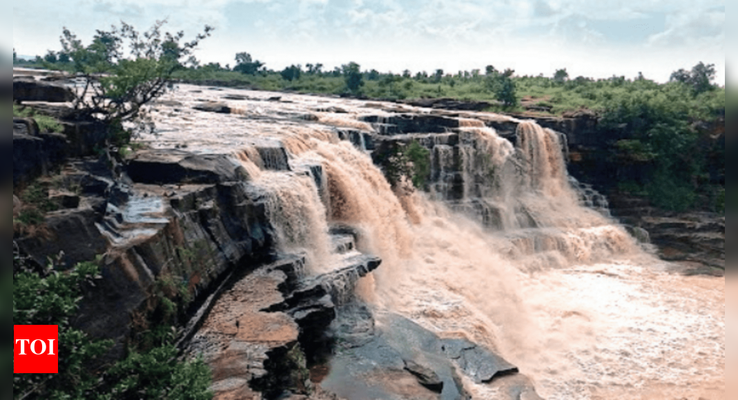 Chitrakoot: Uttar Pradesh plans glass skywalk at Chitrakoot waterfall ...