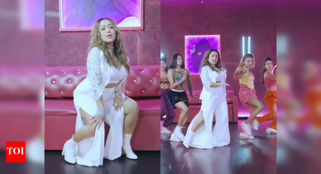 Neha Kakkar slammed for using short heighted background dancers in new ...