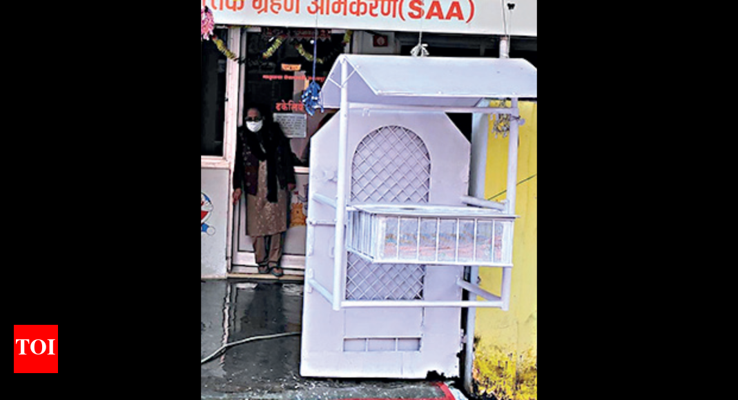 Atm: Robbery bid: ATM vandalised in TT Ngr | Bhopal News - Times of India