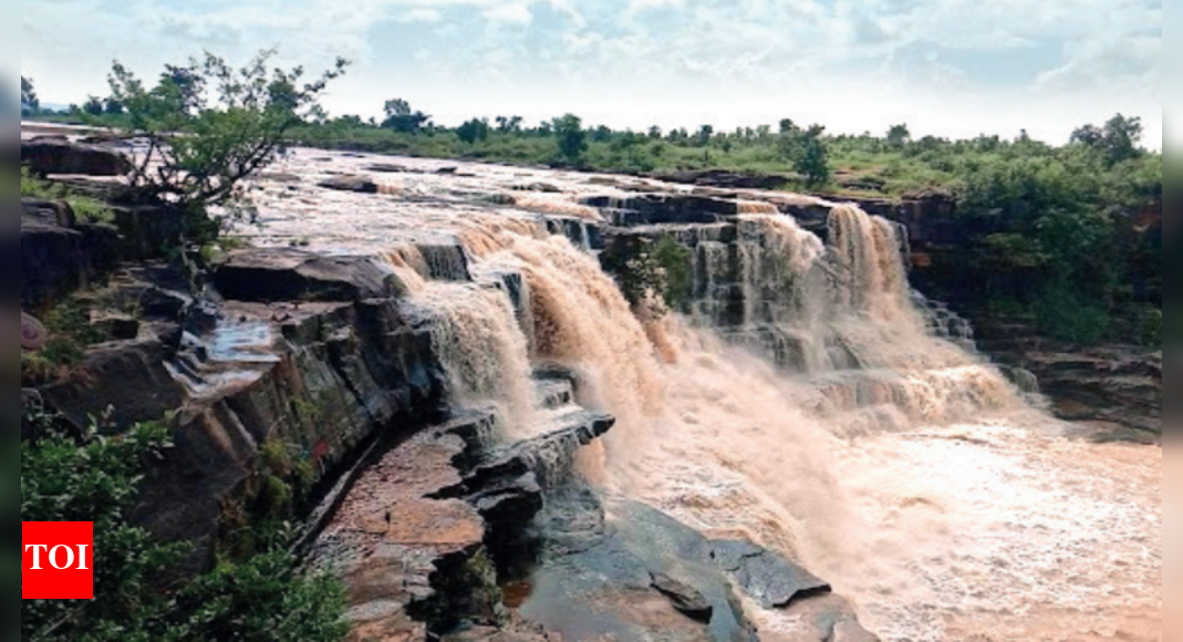 Chitrakoot: Uttar Pradesh plans glass skywalk at Chitrakoot waterfall ...