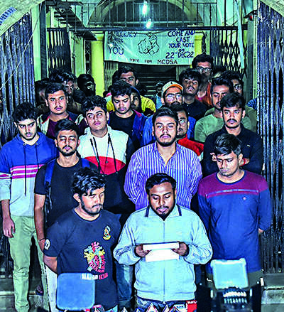 Mch Students Lift Gherao, But Call Hunger Strike | Kolkata News - Times ...