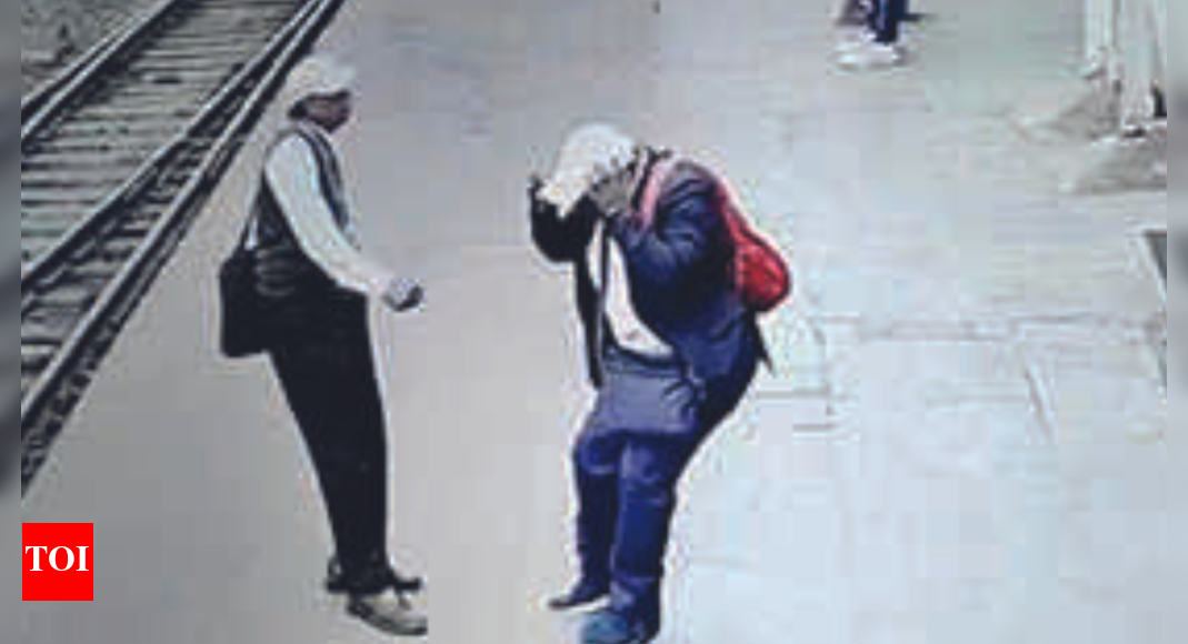 Tte: TTE injured at West Bengal's Kharagpur railway station after live ...