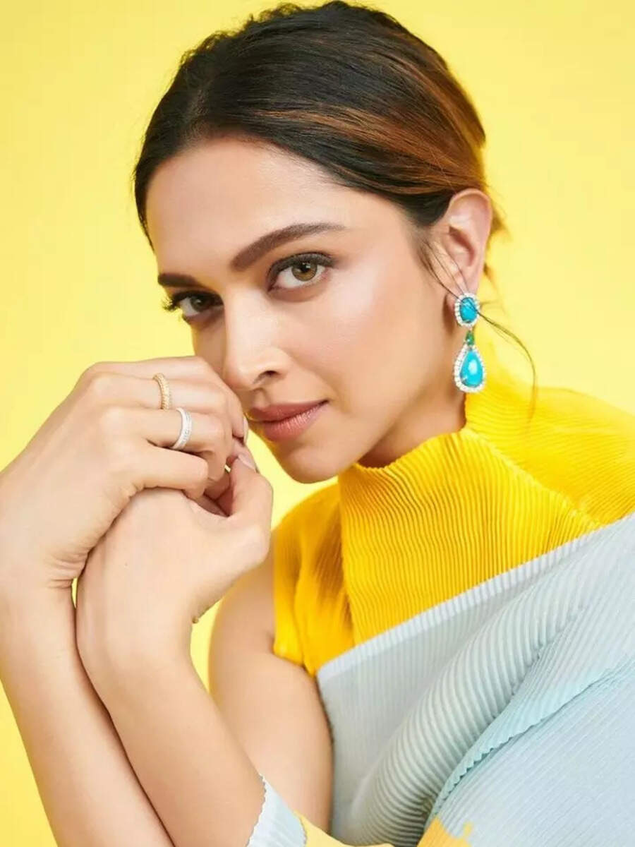 Deepika's soft smokey eye makeup for upcoming wedding | Times of India