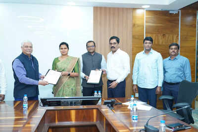 AP signs MoU with AIIMS to provide Aarogyasri services - Times of India