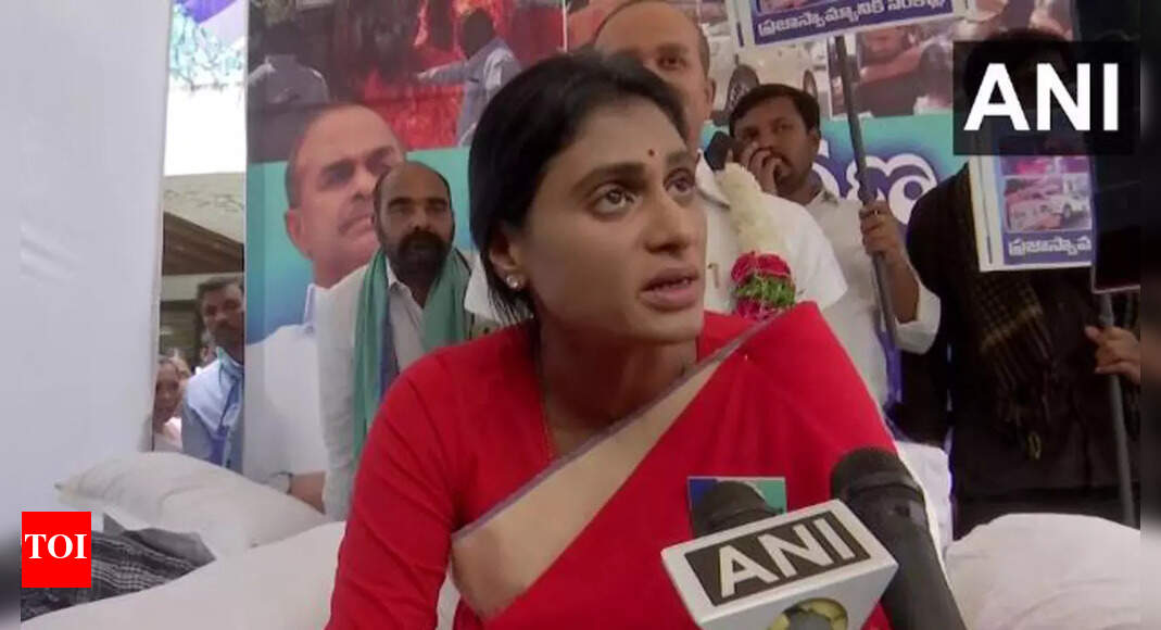 YS Sharmila Padayatra: YSRTP chief YS Sharmila detained, starts 'hunger strike' as Telangana ...