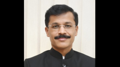 Life does not play out as expected, says IAS officer Tukaram Mundhe ...