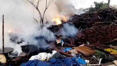 Scrap material goes up in flames at Verna | Goa News - Times of India