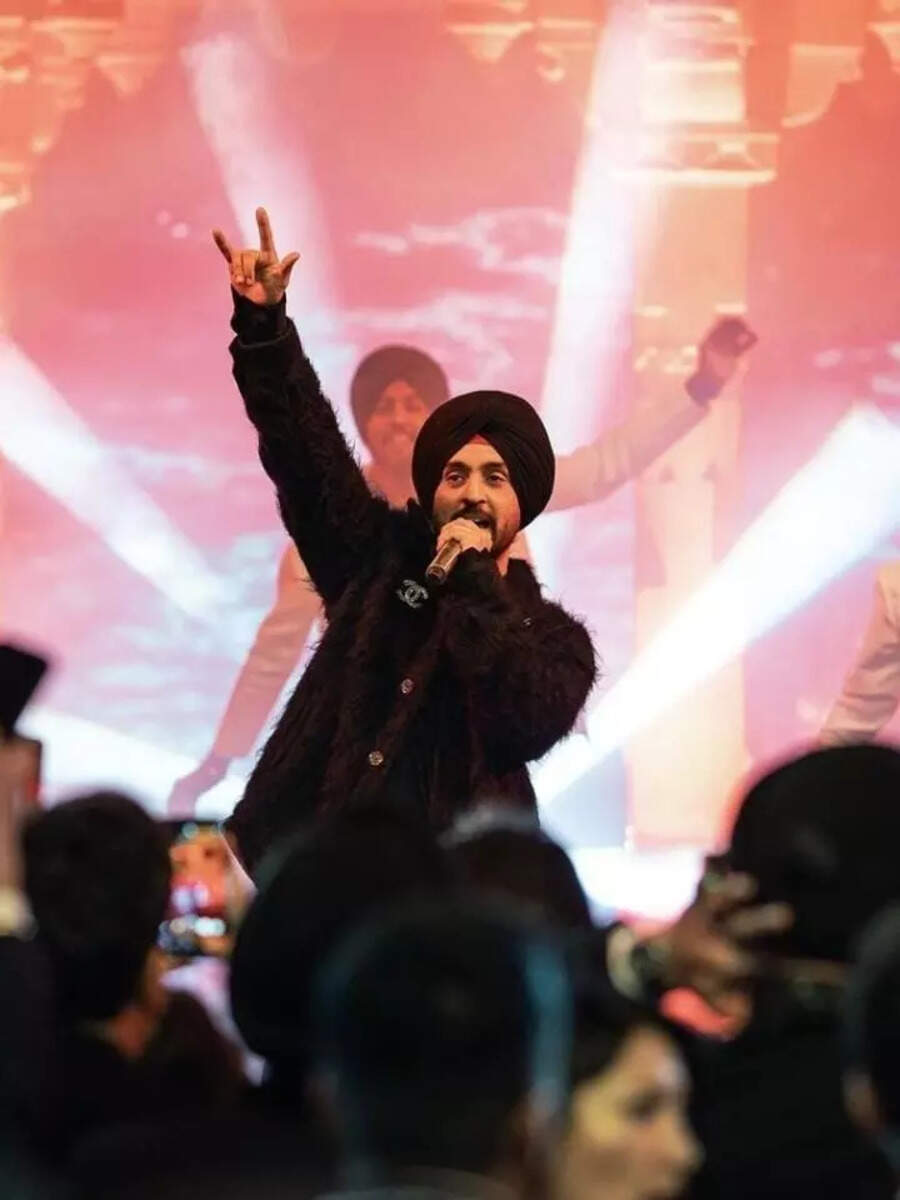 Inside glimpses of Diljit Dosanjh Mumbai concert | Times Now