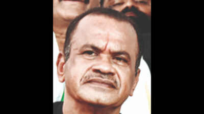 Congress revamps team Telangana, no place for Komatireddy Venkat Reddy ...