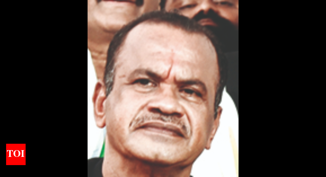 Venkat: Congress revamps team Telangana, no place for Komatireddy ...