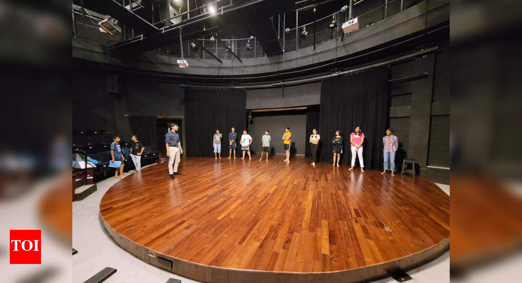 Habib Tanvir’s classic play, Charandas Chor plays as inspiration for ...