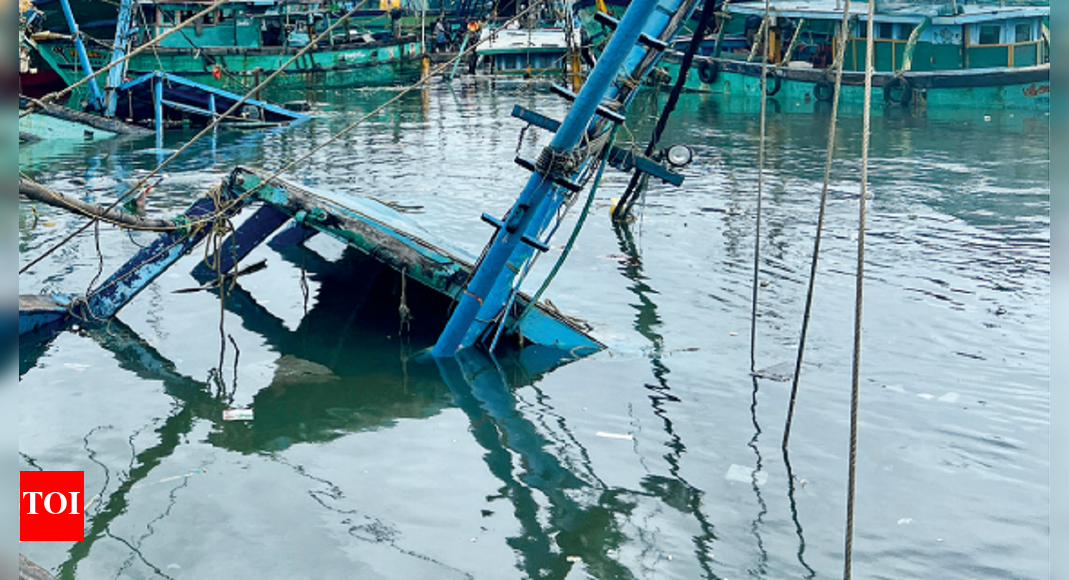 Chennai wakes up relieved | Chennai News - Times of India