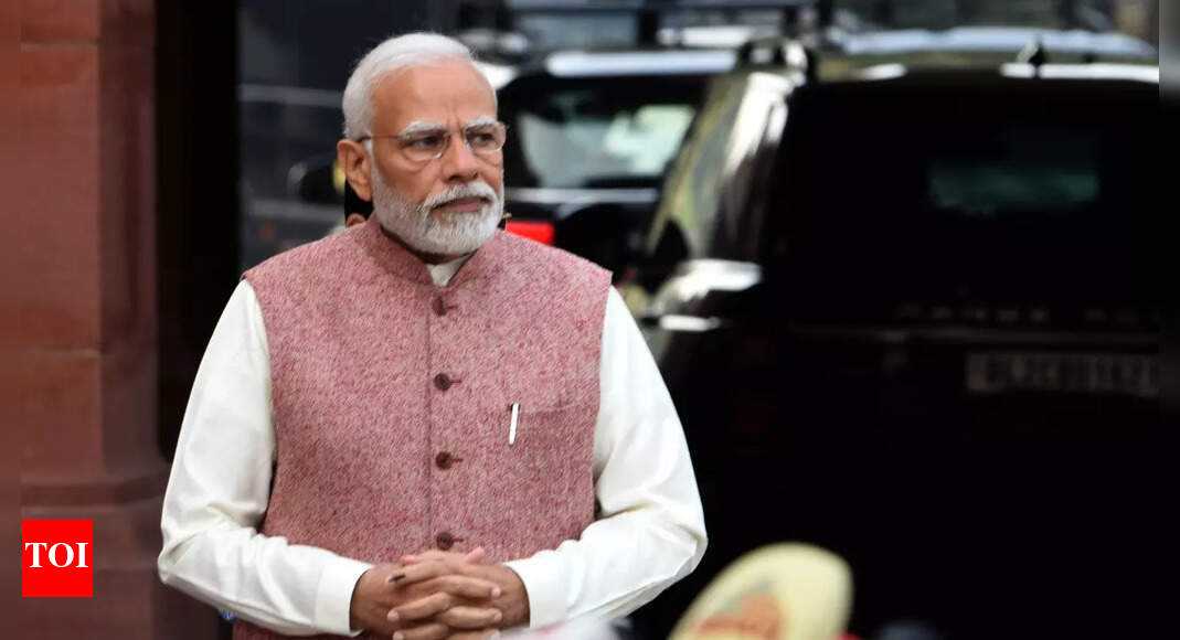 Narendra Modi: PM Narendra Modi tells BJP MLAs to always stay connected ...