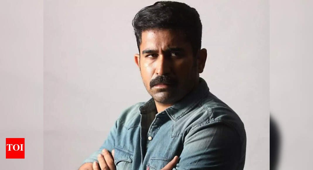 Vijay Antony's 'Tamilarasan' trailer | Tamil Movie News - Times of India