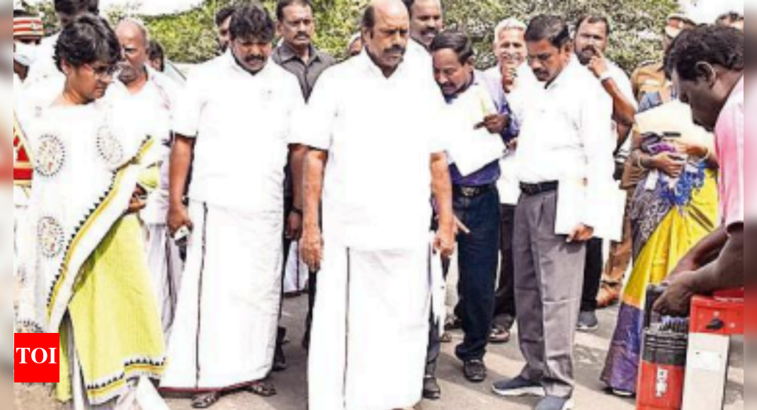 Dmk: Udhayanidhi Essential For Dmk, Says Min Velu | Trichy News - Times ...