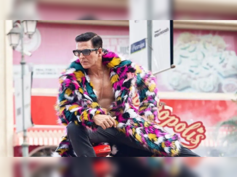 Akshay Kumar shares a fun look from the movie Selfiee, leaves fans ...