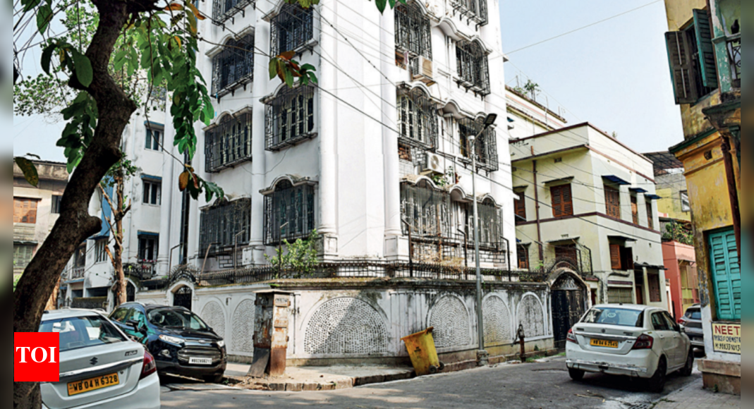 Kolkata police suspect insider role in fake CBI raid and loot in Bhowanipore, arrest 2 | Kolkata ...