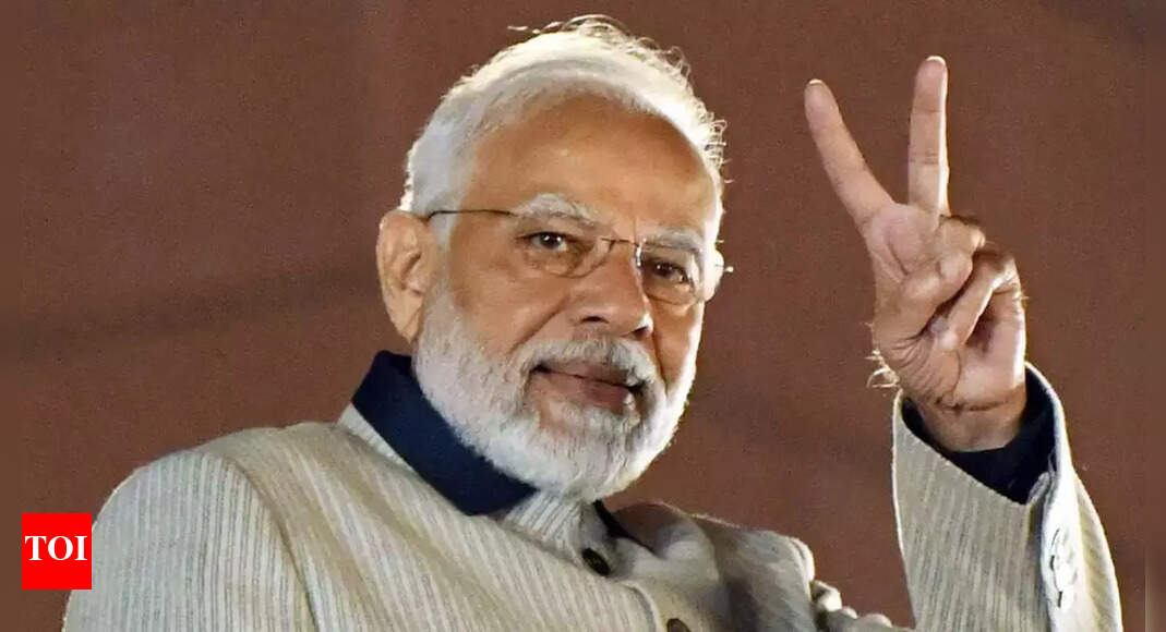 Bjp: PM Modi felicitated at BJP meeting over record-breaking win in Gujarat polls | India News ...