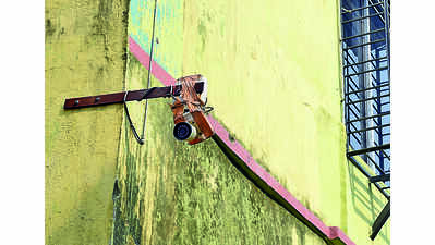 Cctv: Dangling Cctv Cam Gives Key Lead | Kolkata News - Times of India
