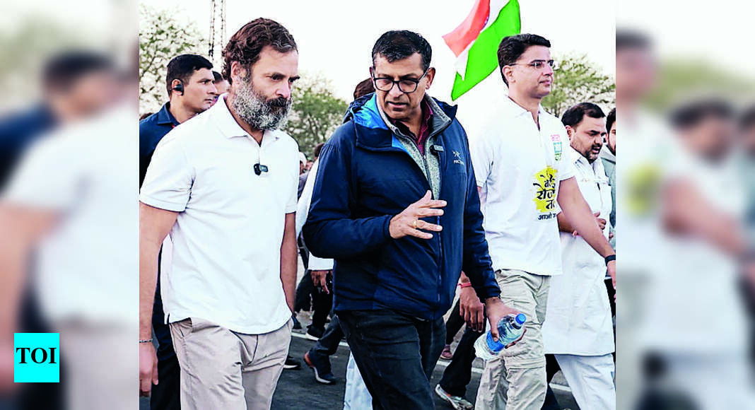 Rajan Beside Him, Rahul Slams Centre’s Policies | Jaipur News - Times ...