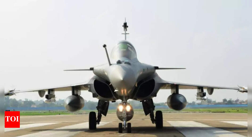 Iaf: Rafale Fighter Jets: 'The pack is complete'; Last of 36 IAF Rafale aircraft lands in India ...
