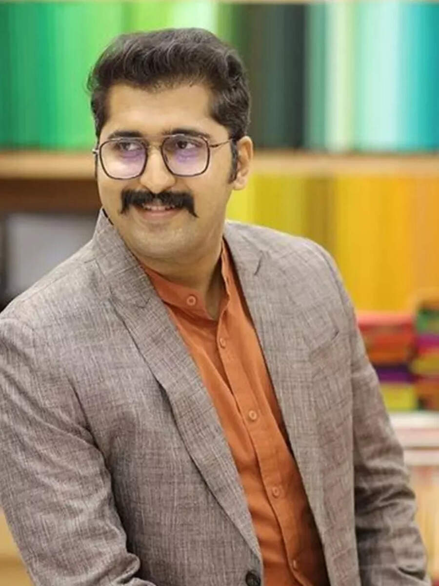 Arun Raghav's candid pics as Mrs. Hitler’s ‘DK’ | Times of India