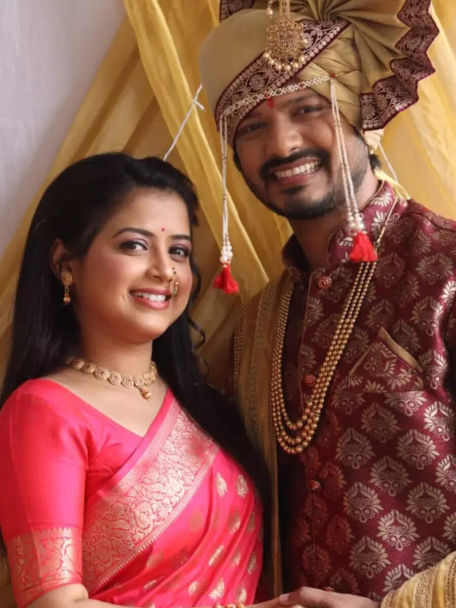 Bhagya Dile Tu Mala's on-screen jodi Tanvi Mundle and Vivek Sangle's ...