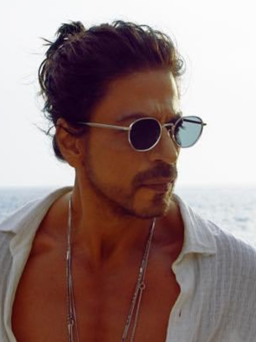 Shah Rukh Khan's Pathaan: All you need to know about Besharam Rang controversy | Times Now